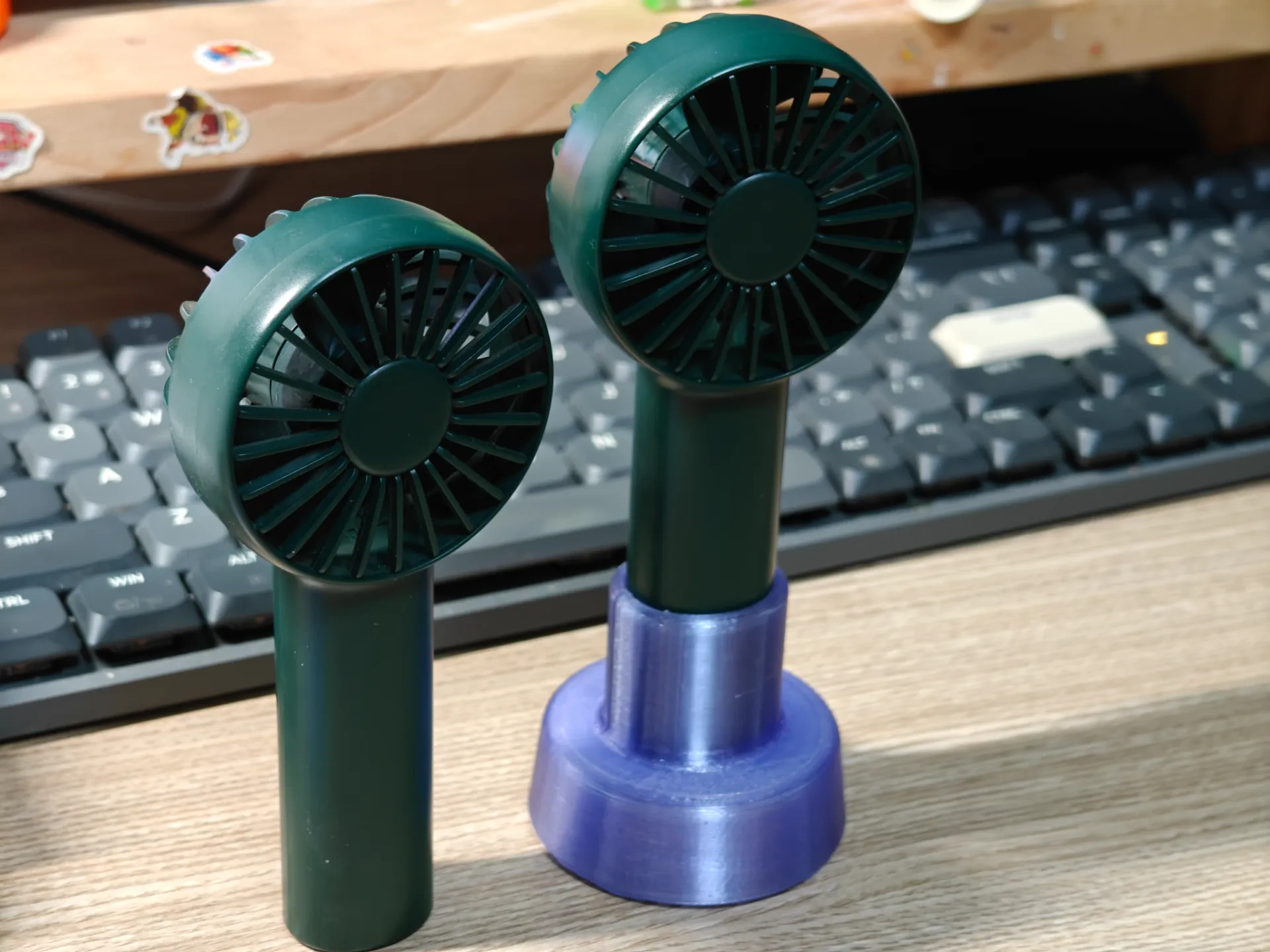 A vertical stand for JiSu FA20 fans by user_1707195696 - MakerWorld