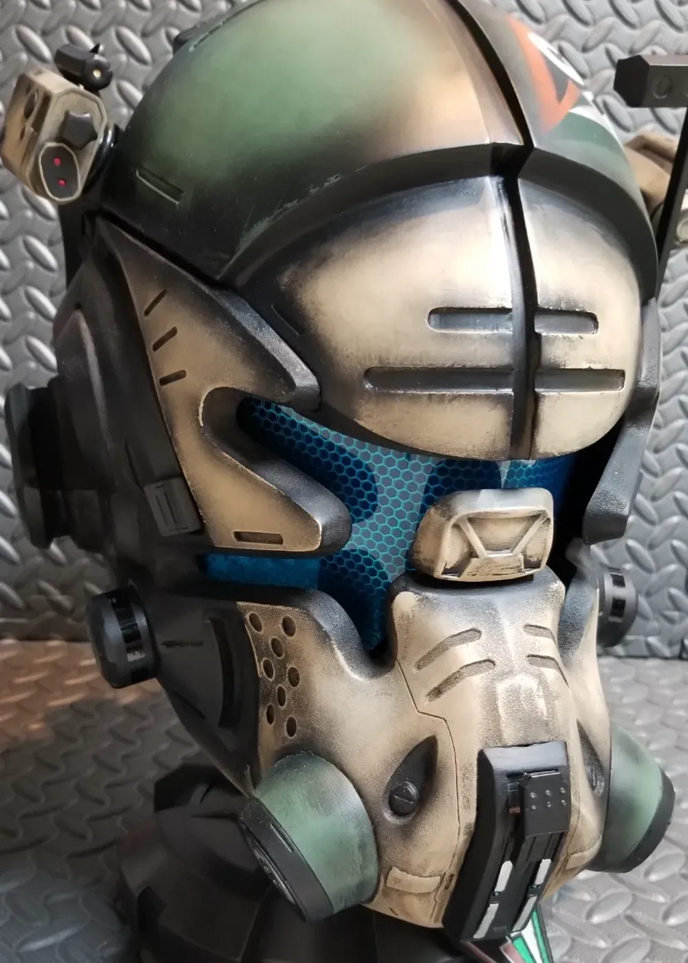Titanfall 2 Helmet Print in Place by Anonymous - MakerWorld