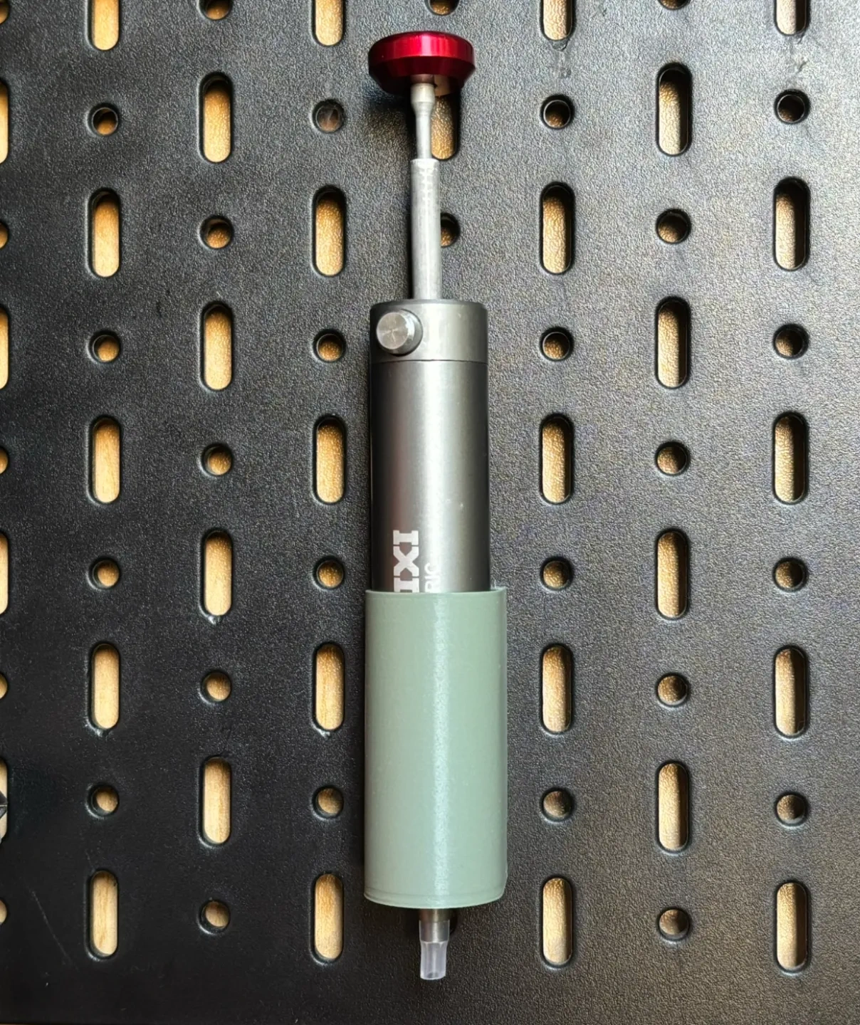 Delixi Solder Absorber SKADIS Storage Rack by ParkerLLF - MakerWorld