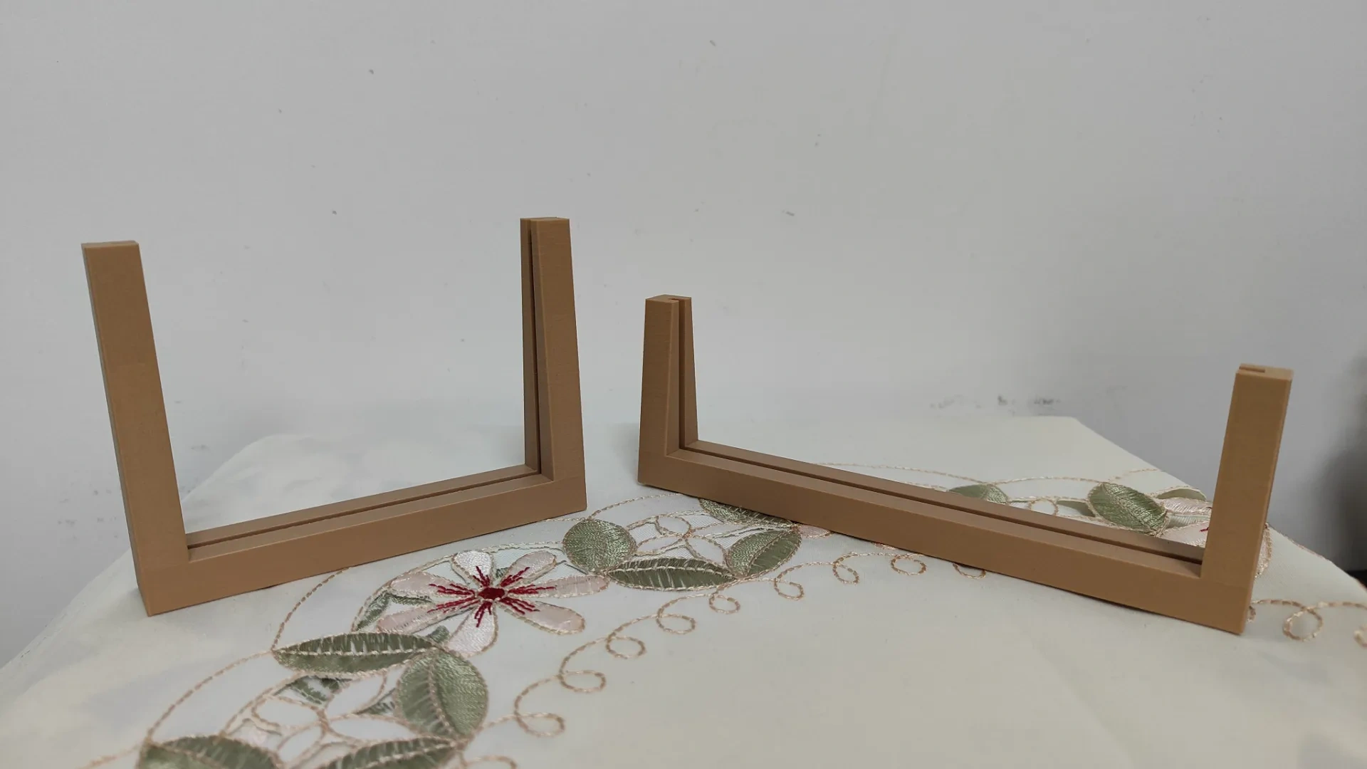 Half-frame Photo Frame by 3dPainter - MakerWorld