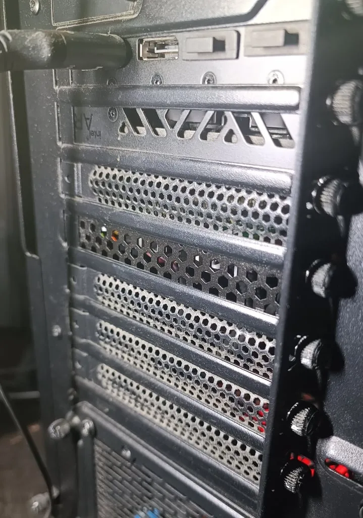PCIe full height bracket exagonal pattern Remixed by TheGrandUi ...