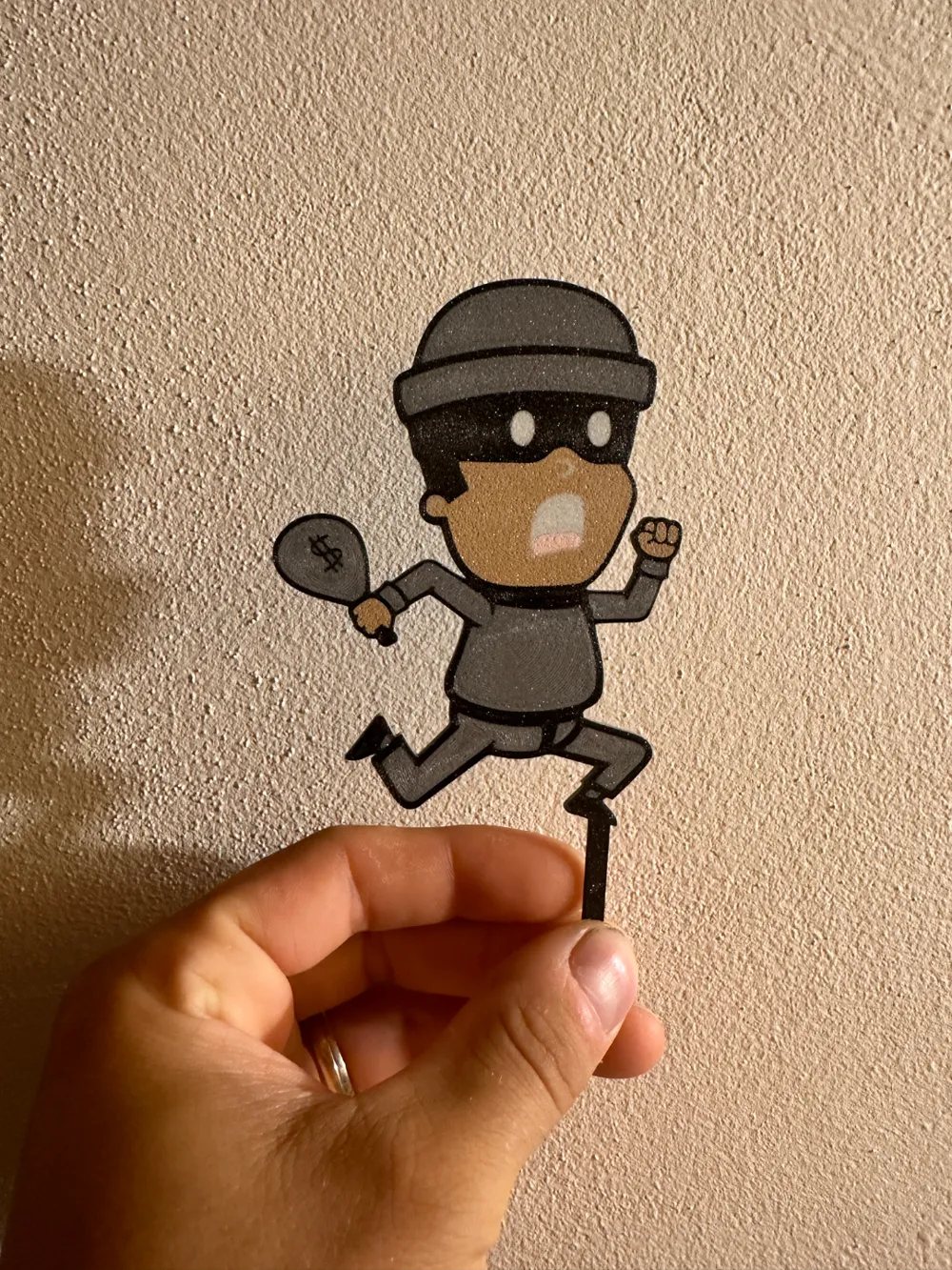 Thief cake topper by martinkobela - MakerWorld