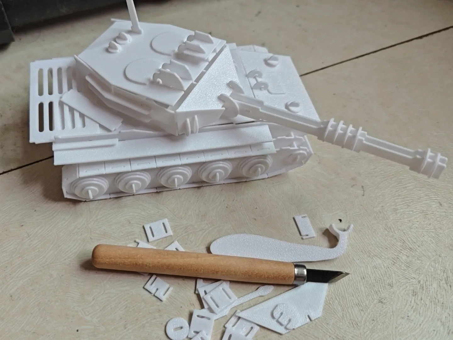 3D Printed Tank - 3D Puzzle by 点击链接3DMakerWorld: Download Free 3D Models
