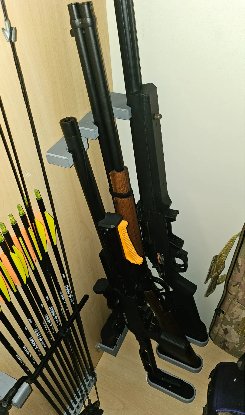 Simple Vertical Gun Rack by CervoAutistico - MakerWorld