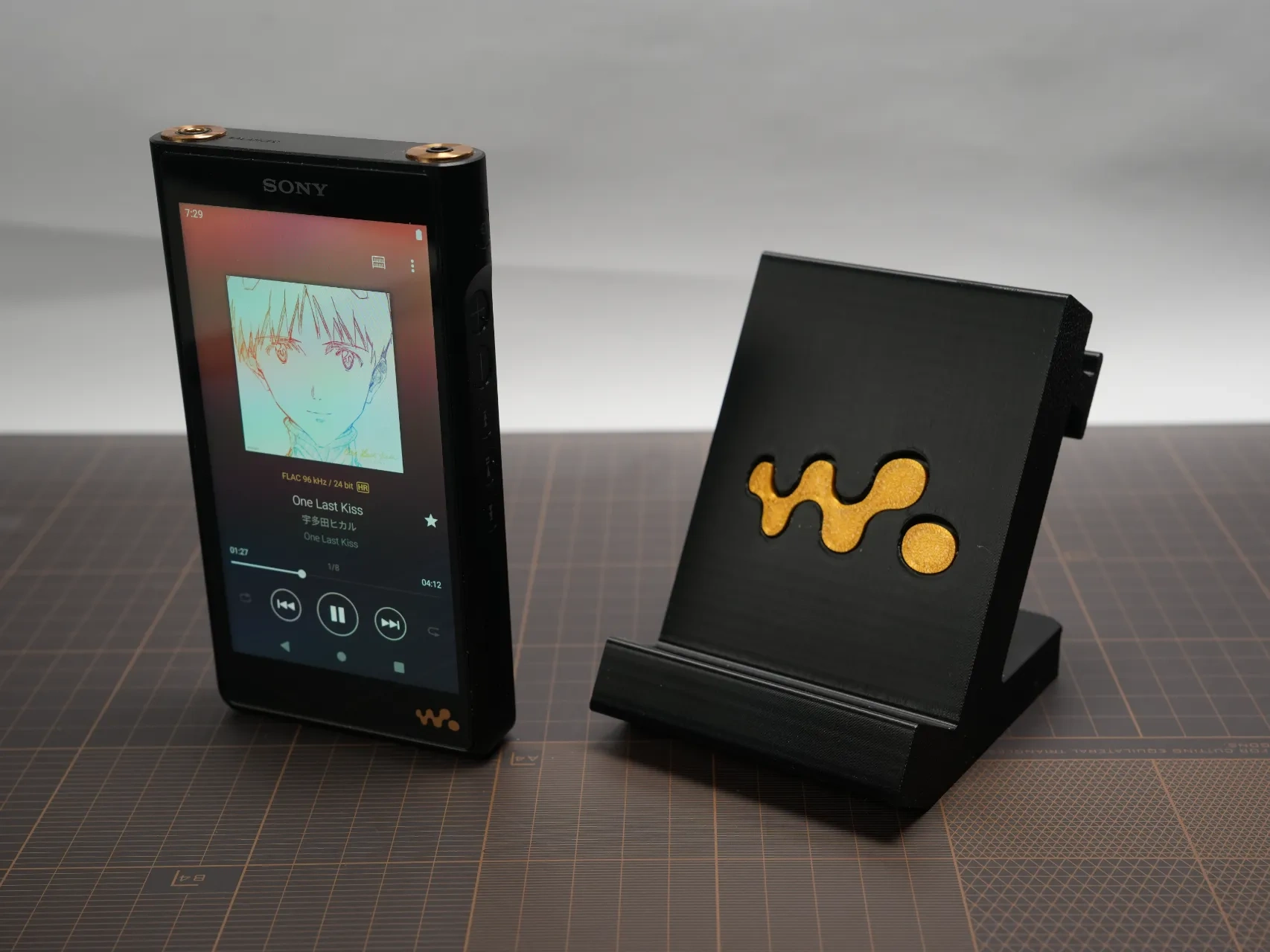 Sony Walkman music player stand by LoongLife - MakerWorld