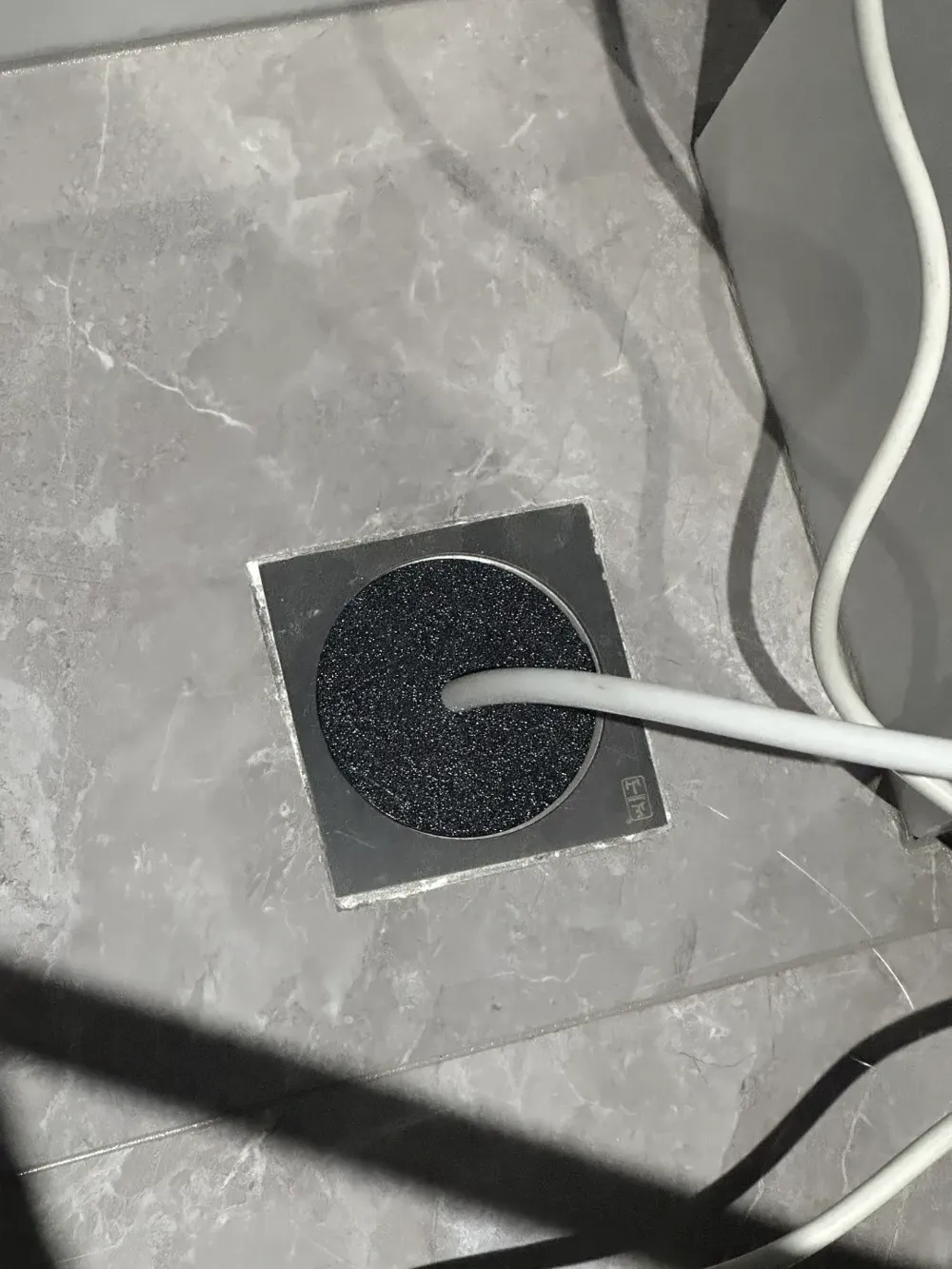 Floor drain for water drainage, robotic vacuum cleaner, etc. by Hsinhao ...