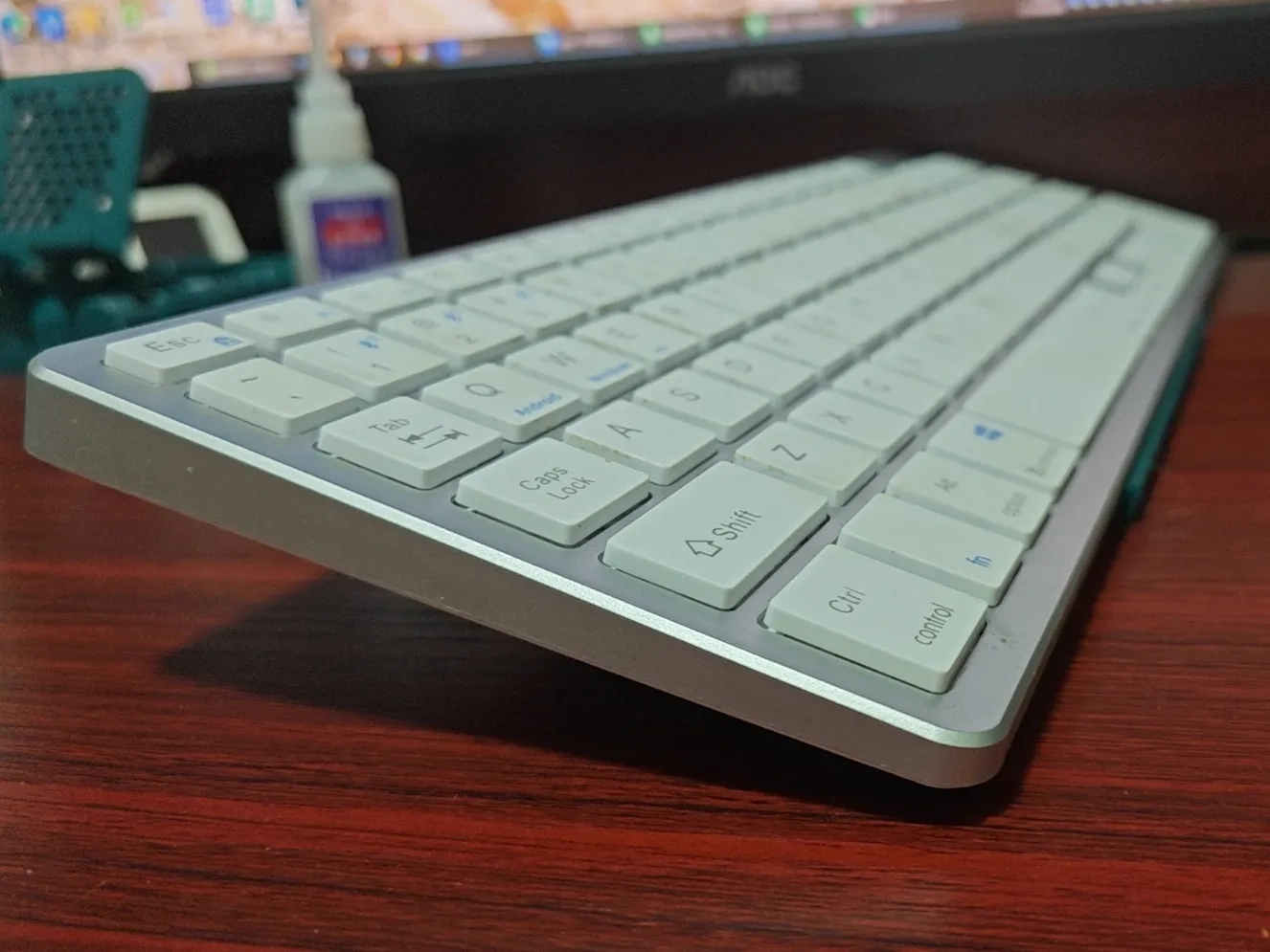 Keyboard Stand Keyboard Angle Stand 20° Angle by CJH - MakerWorld