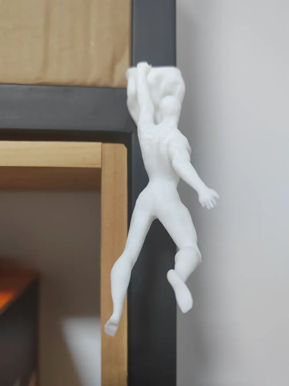 Magnetic Climbing Mini Figure - Free 3D Print Model - MakerWorld