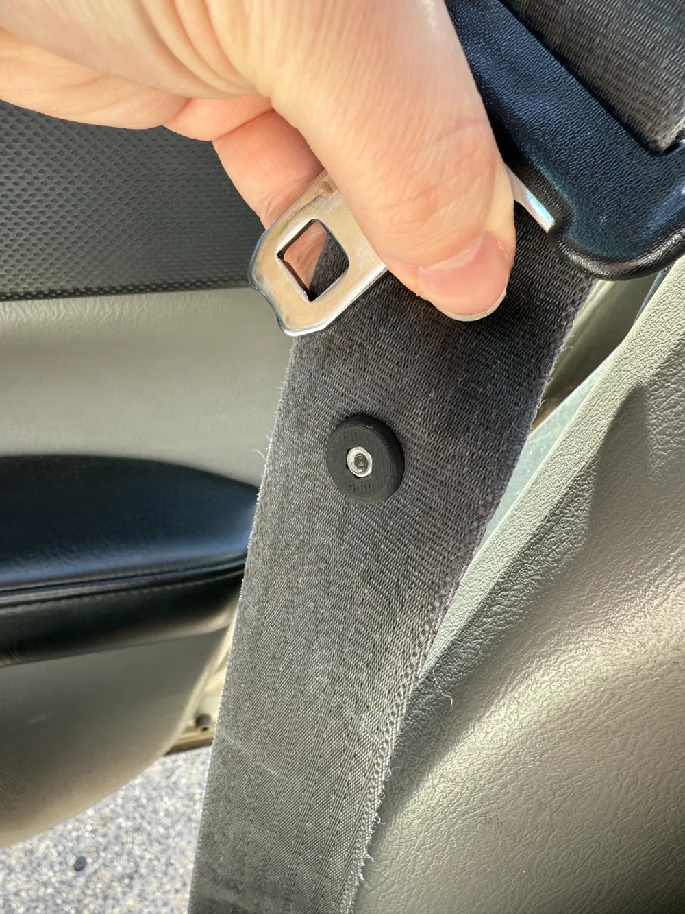 Seat Belt Button Stopper by Sammykins - MakerWorld