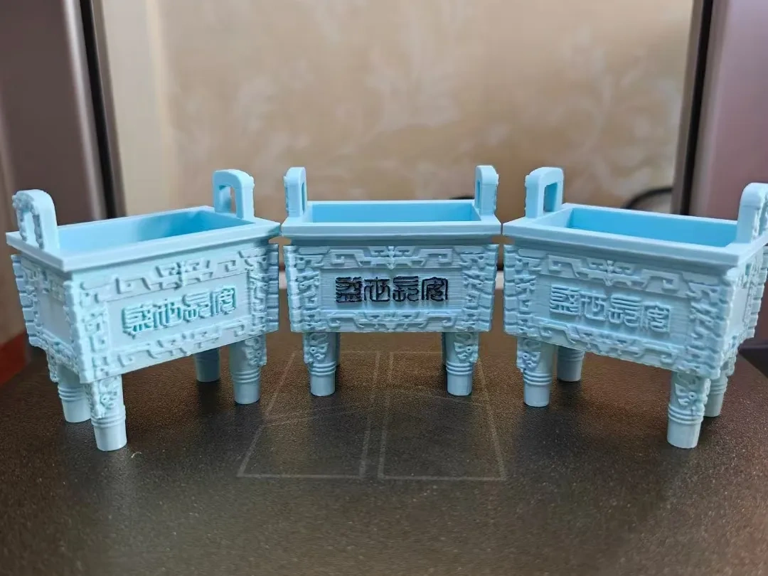 The Great Tang Dynasty Ding at the Fengyu Pass roundabout in Xi'an by ...