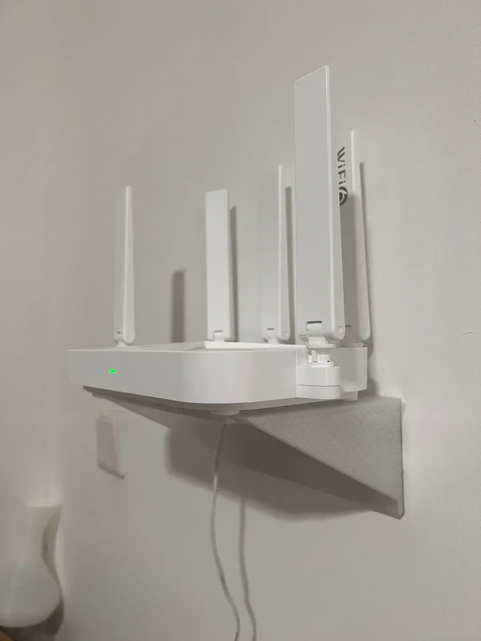Router Mount by user_577413409 - MakerWorld