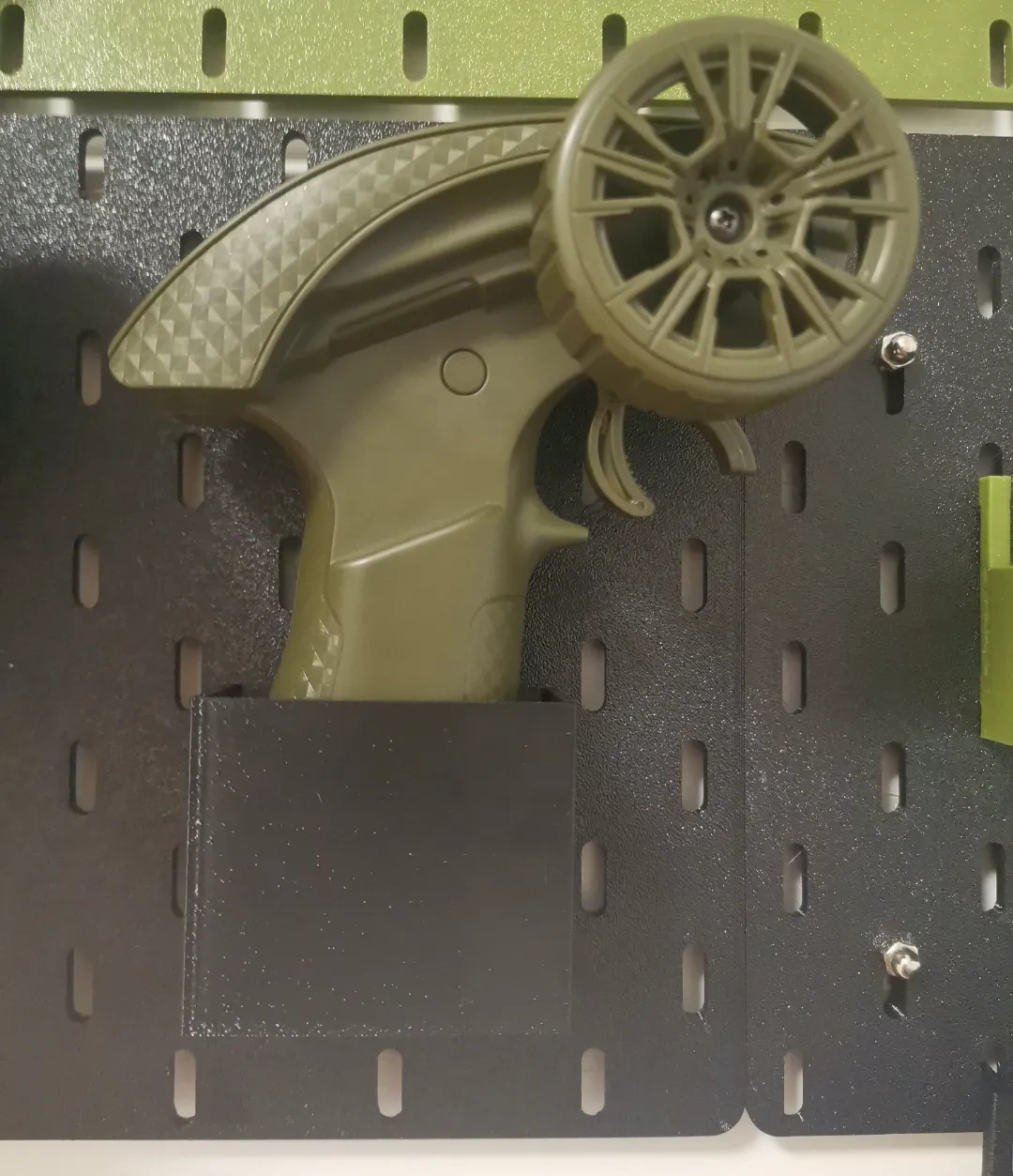 Pegboard Remote Control Box by solid117 - MakerWorld