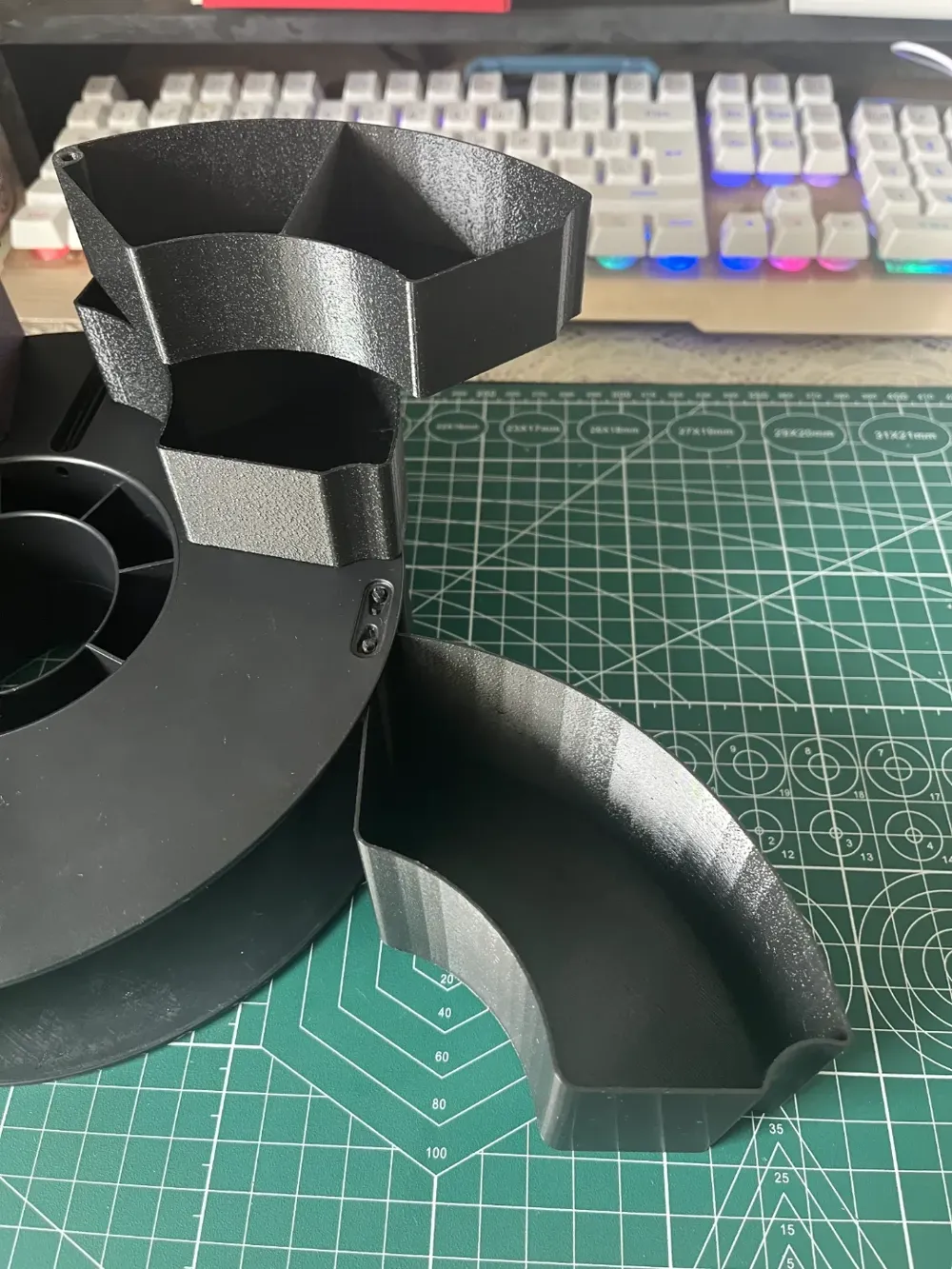 Easy Type Filament Spool Storage Box by Uncle SevenMakerWorld: Download ...