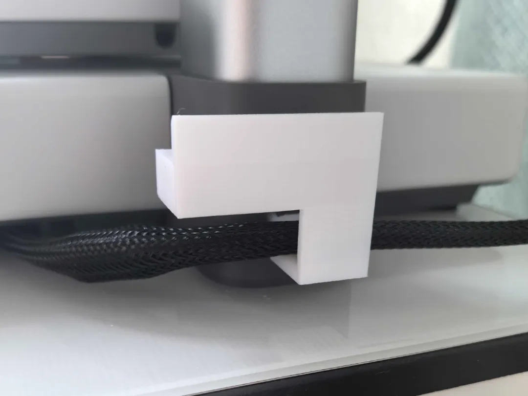 A1 Z-axis Cable Guide v1 by 繁花落叶 MakerWorld: Download Free 3D Models