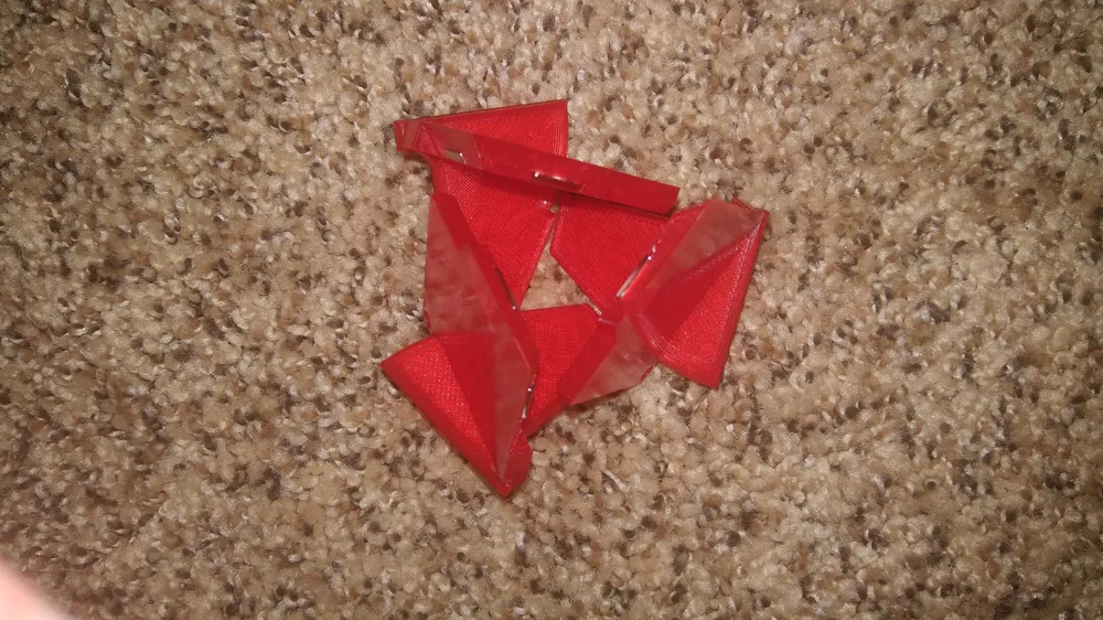 Mobius Kaleidocycle box (kinetic ring box) by Puhsketti MakerWorld ...