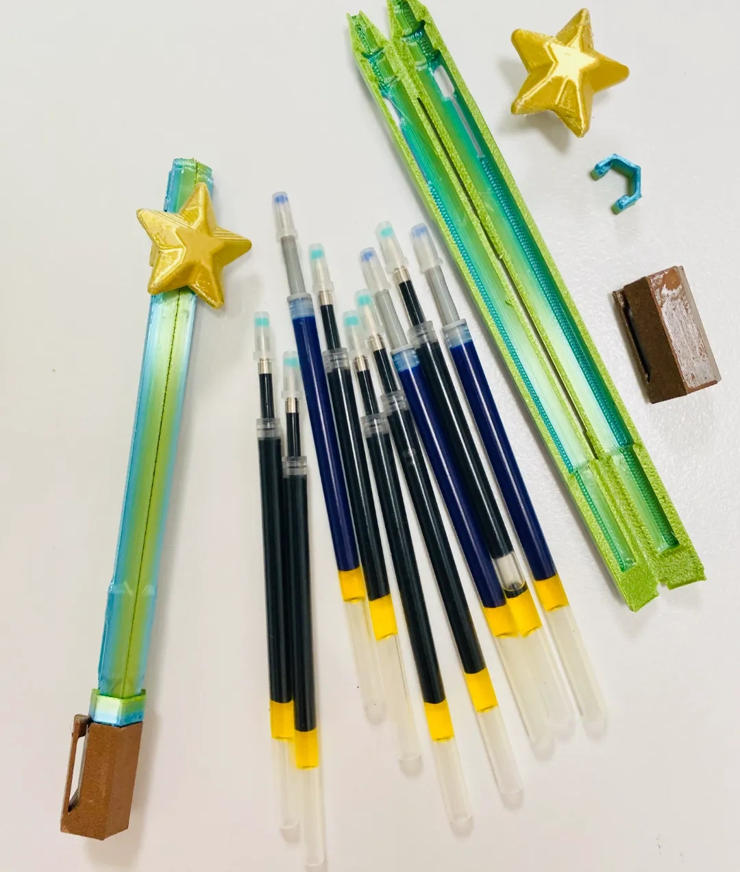 Star Snap-On - A neutral pen refill shell in the shape of a Christmas ...