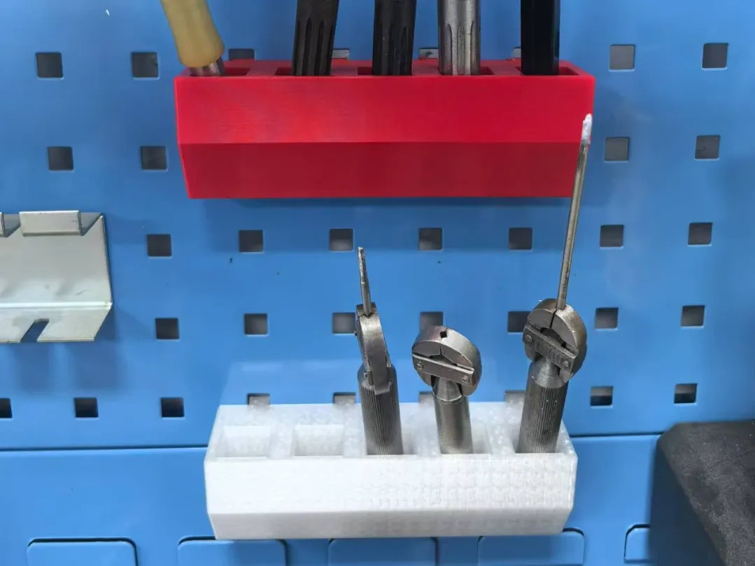 Pegboard Hanger by 甲乙丙 - MakerWorld