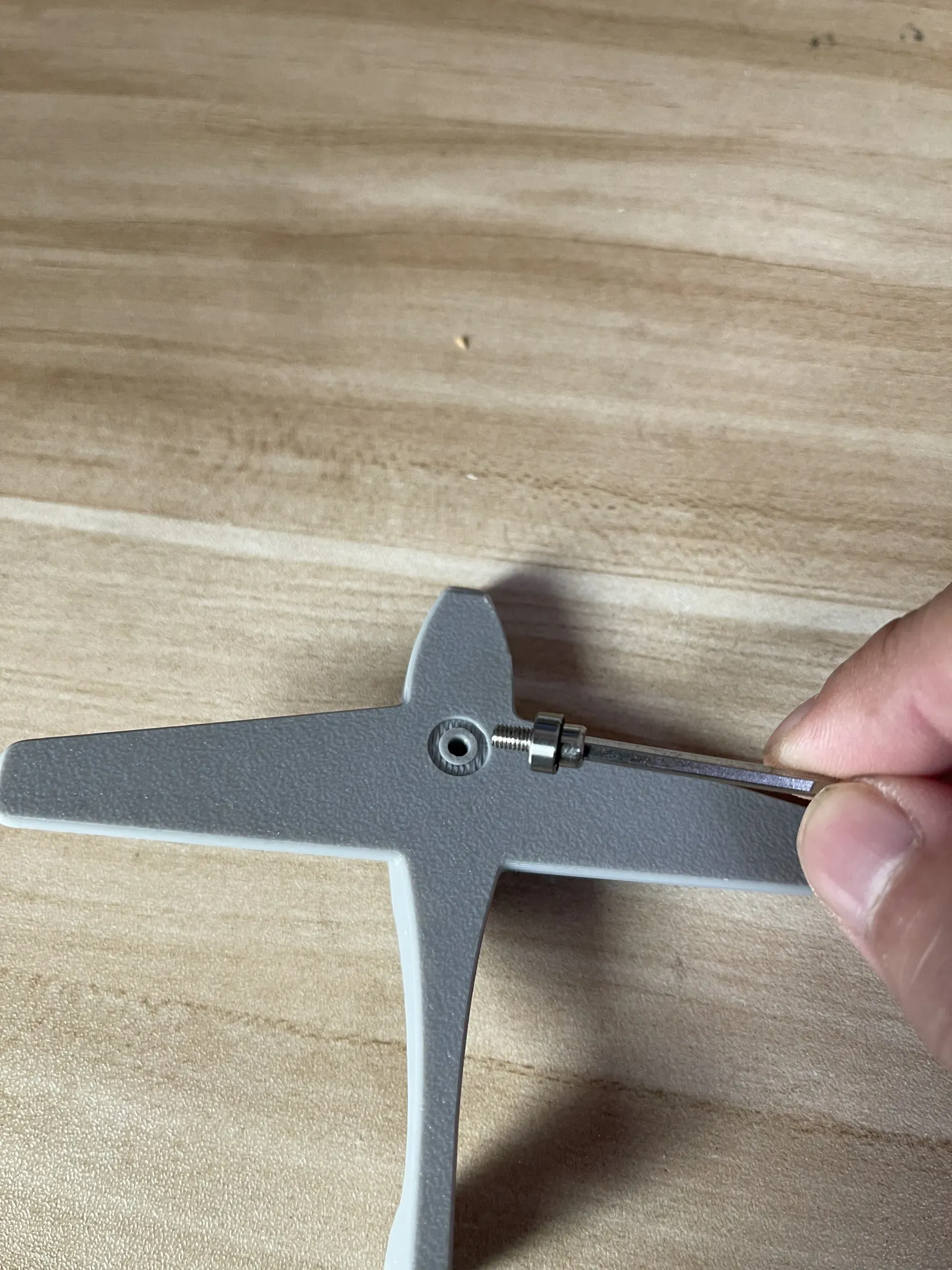 Inertia-following Glider Airplane Ornament Toy - Free 3D Print Model - MakerWorld