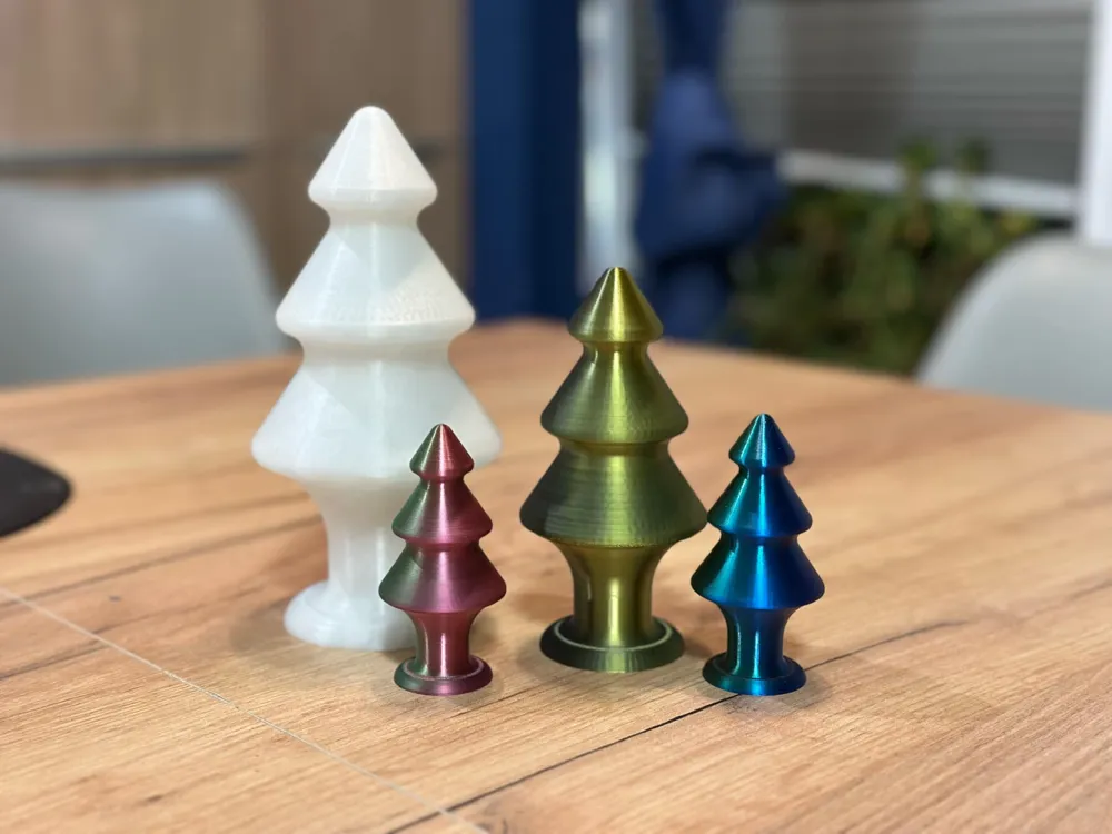 Christmas Tree Plug v2 by Nicek - MakerWorld