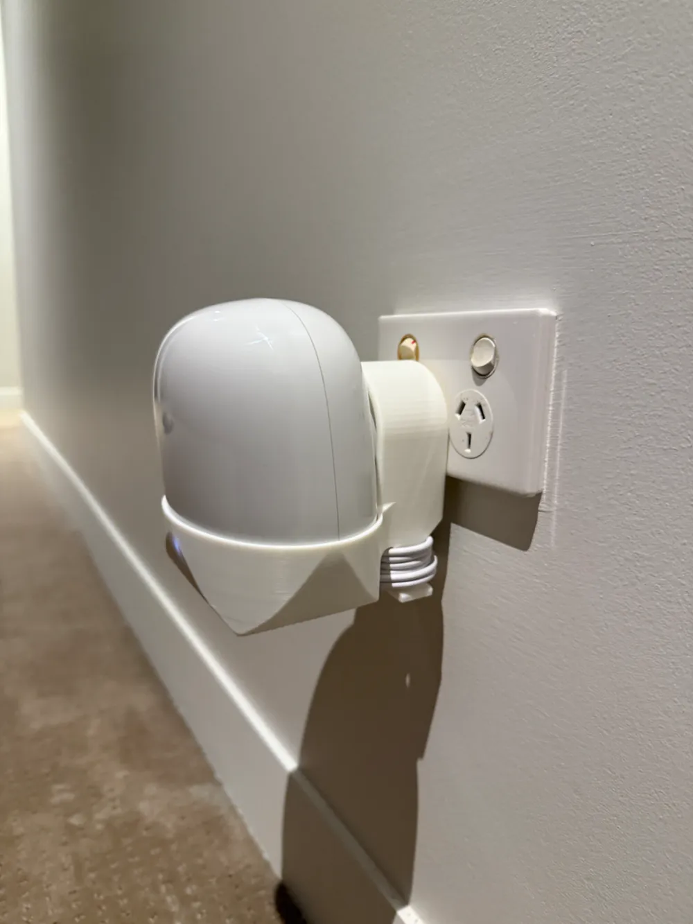 Google Nest Wifi Pro Wall Plug Mount by Sammy_B - MakerWorld