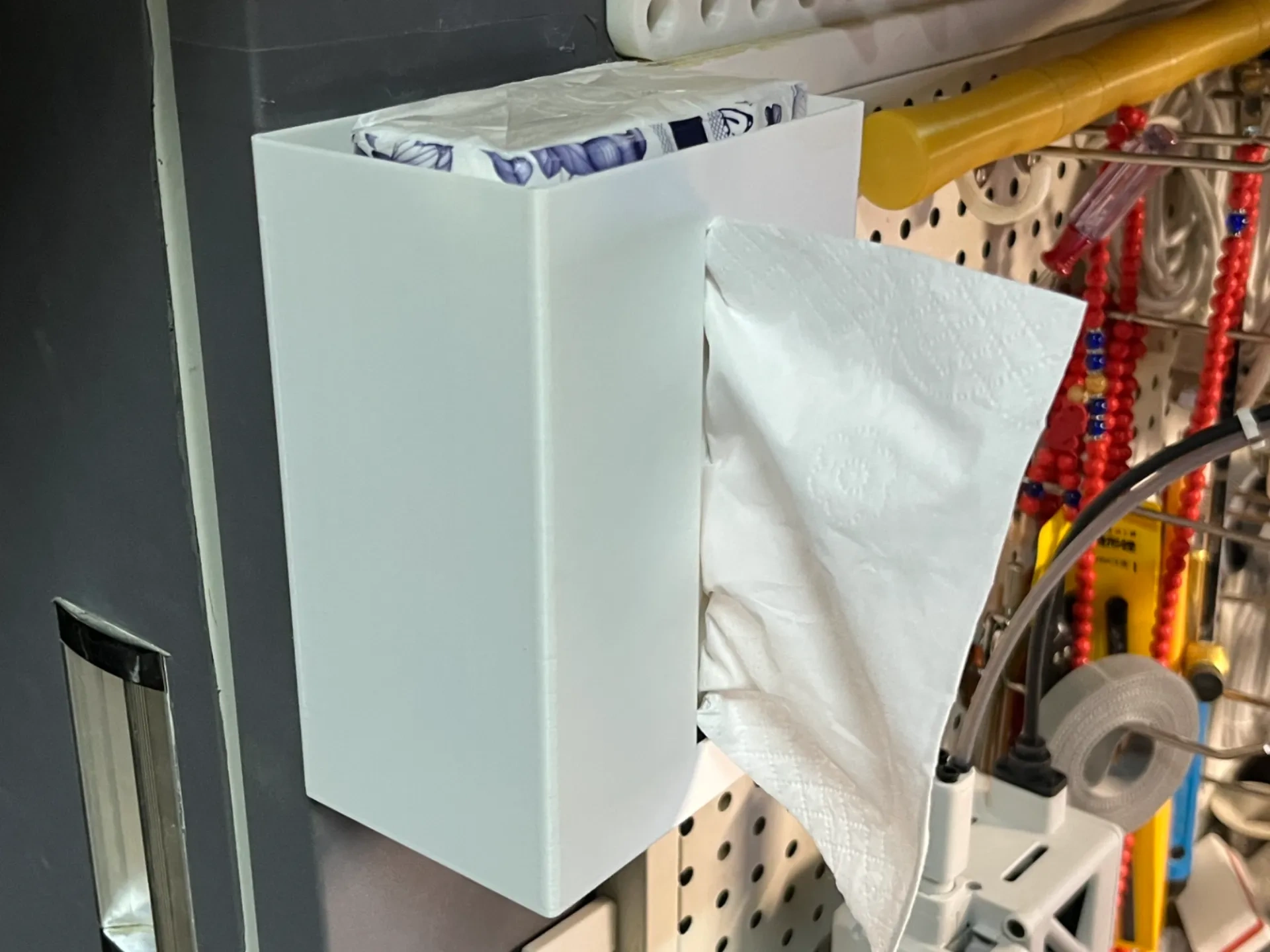 Wall-mounted Tissue Box by animal - MakerWorld