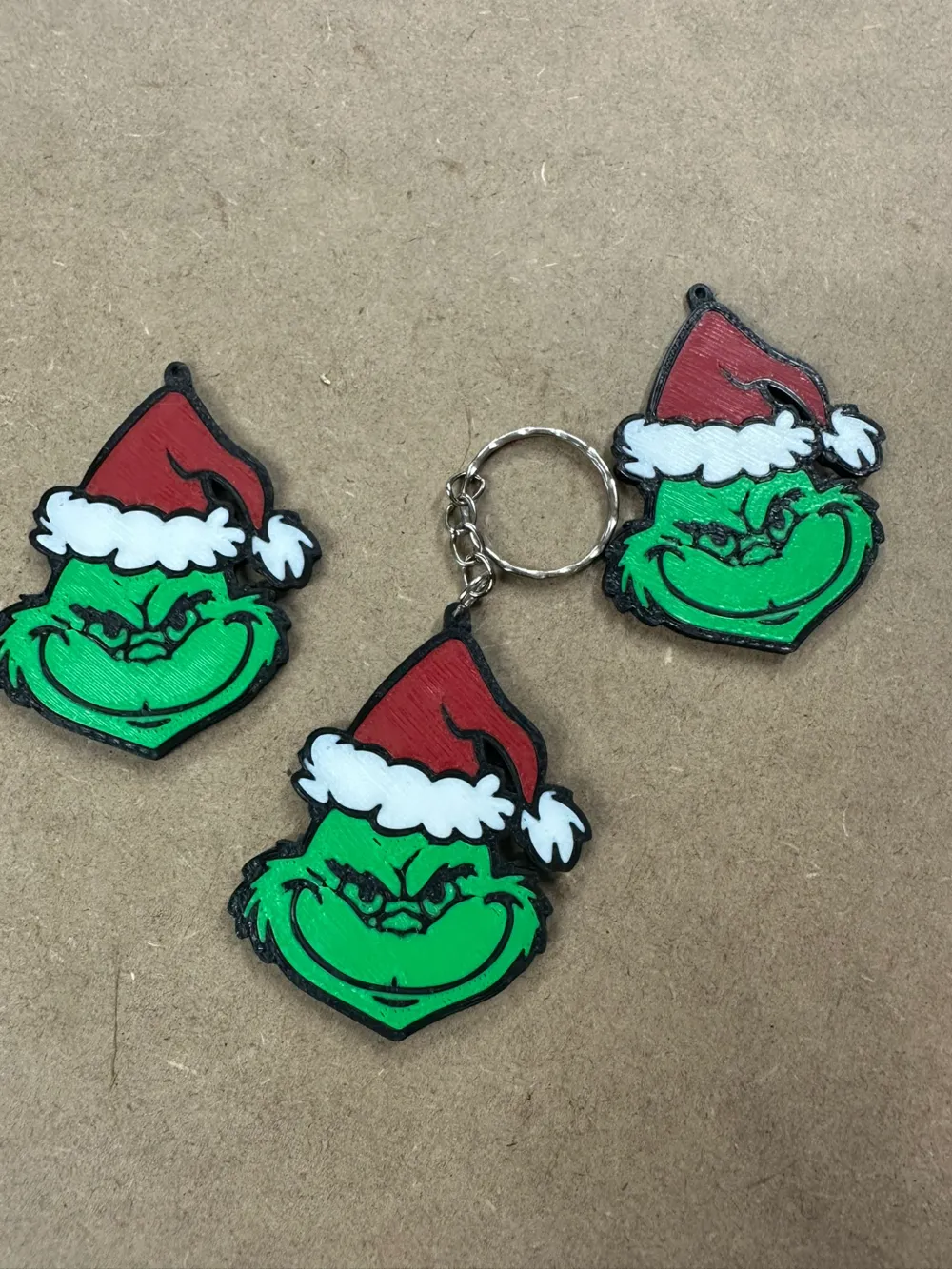 GRINCH KEYCHAIN - Free 3D Print Model - MakerWorld