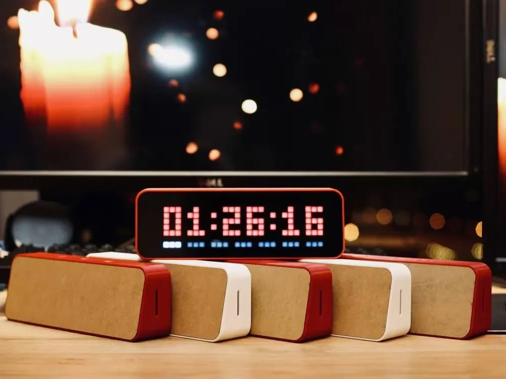 AWTRIX Interactive Full-Color Dot Matrix | Pixel Clock by icinessx ...