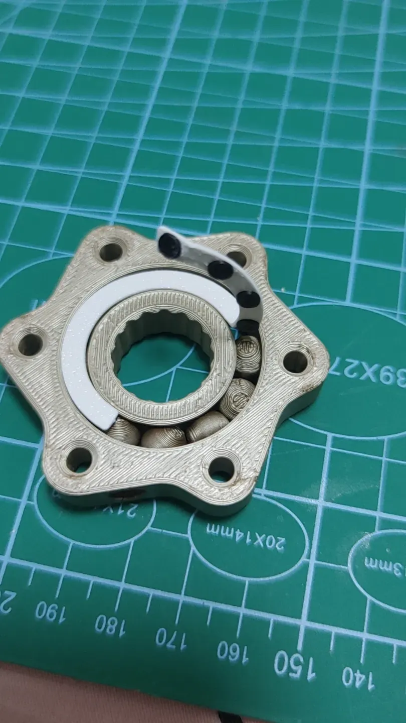 Armored Gyro - Red Spider (Bearingless) by 萌小白DIY - MakerWorld