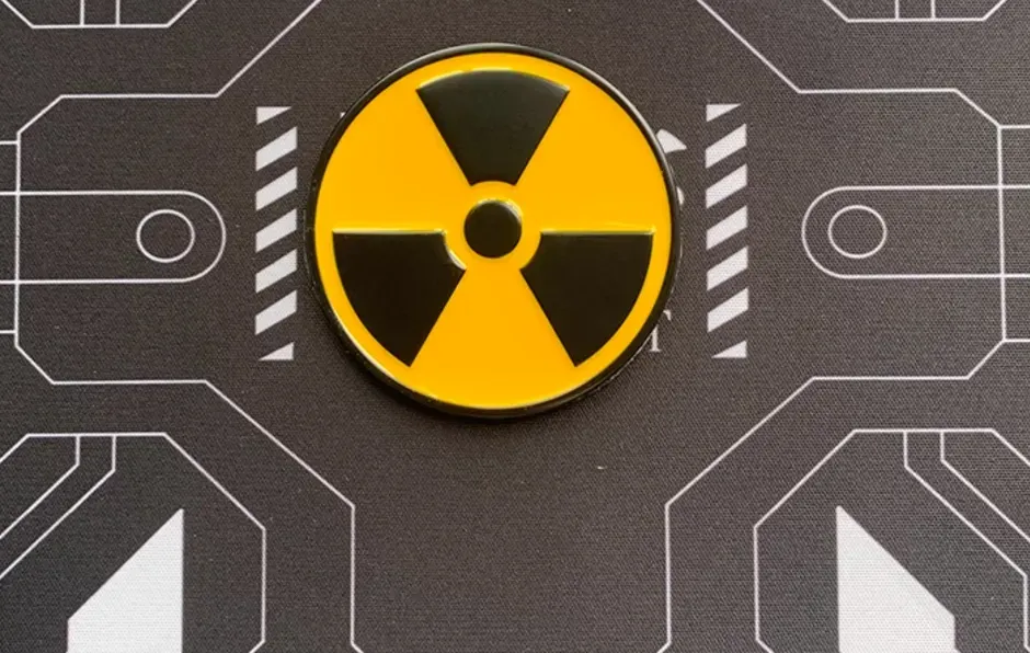 Creative Badges Ionizing Radiation Badge Metal armband Back Badge ...