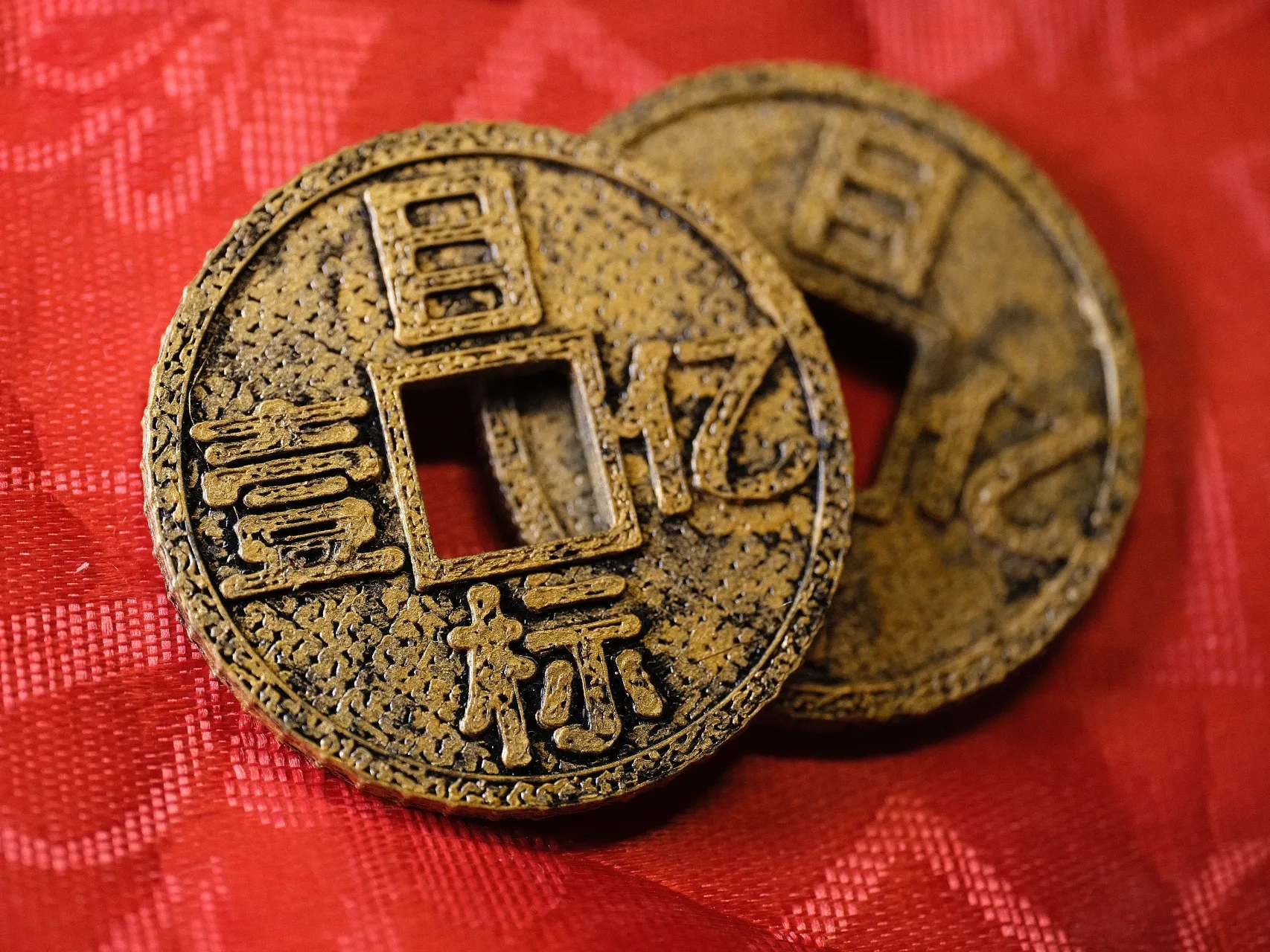 A gigantic ancient coin door by user_254500123 - MakerWorld