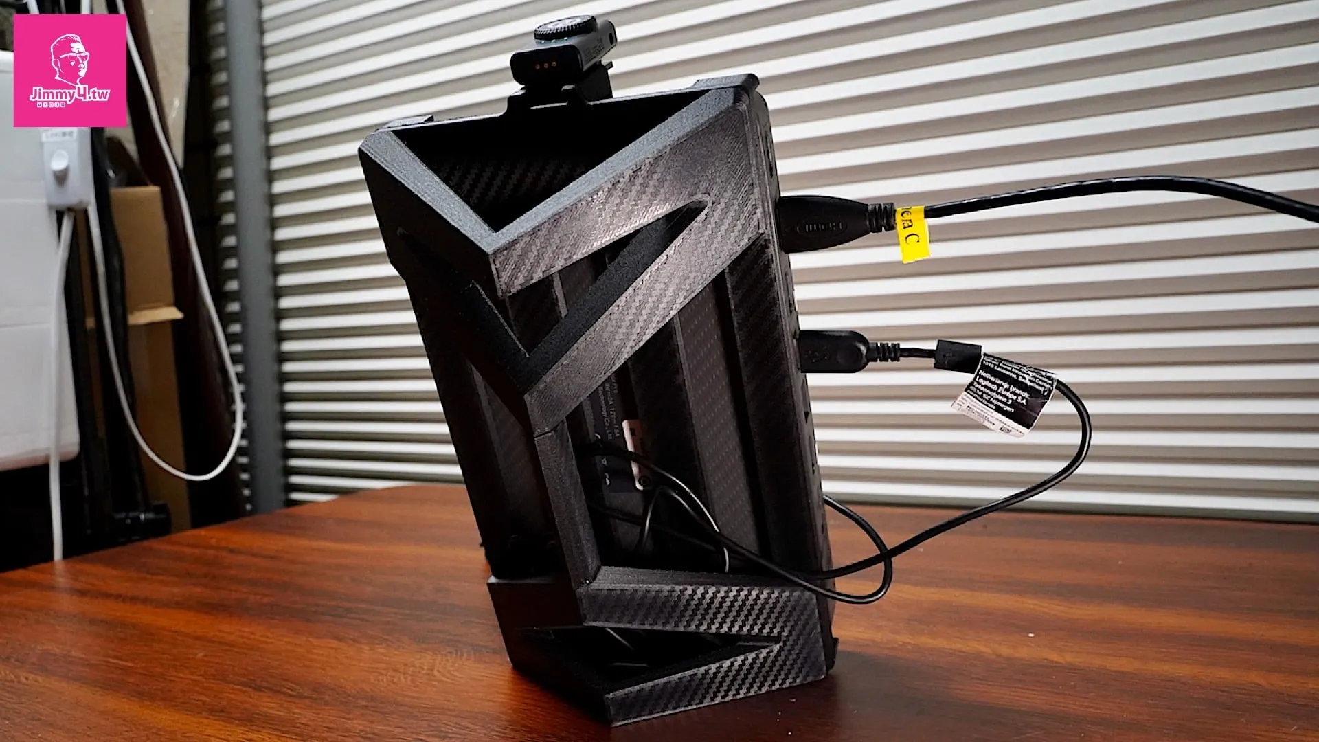YoloBox Ultra Stand Vertical and Horizontal Stand for Live Streaming ...