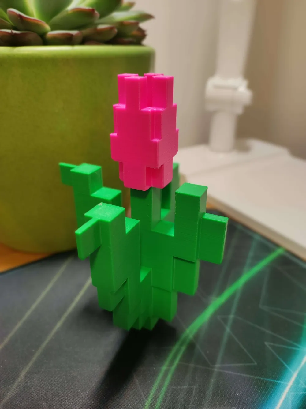 Minecraft Tulip Flower by ExtrudeElegance MakerWorld: Download Free 3D ...
