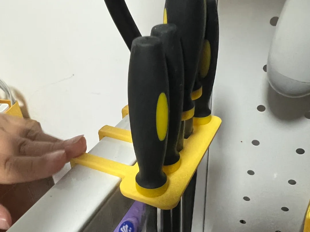 File 25*25mm Square Tube Holder by user_910462510 - MakerWorld