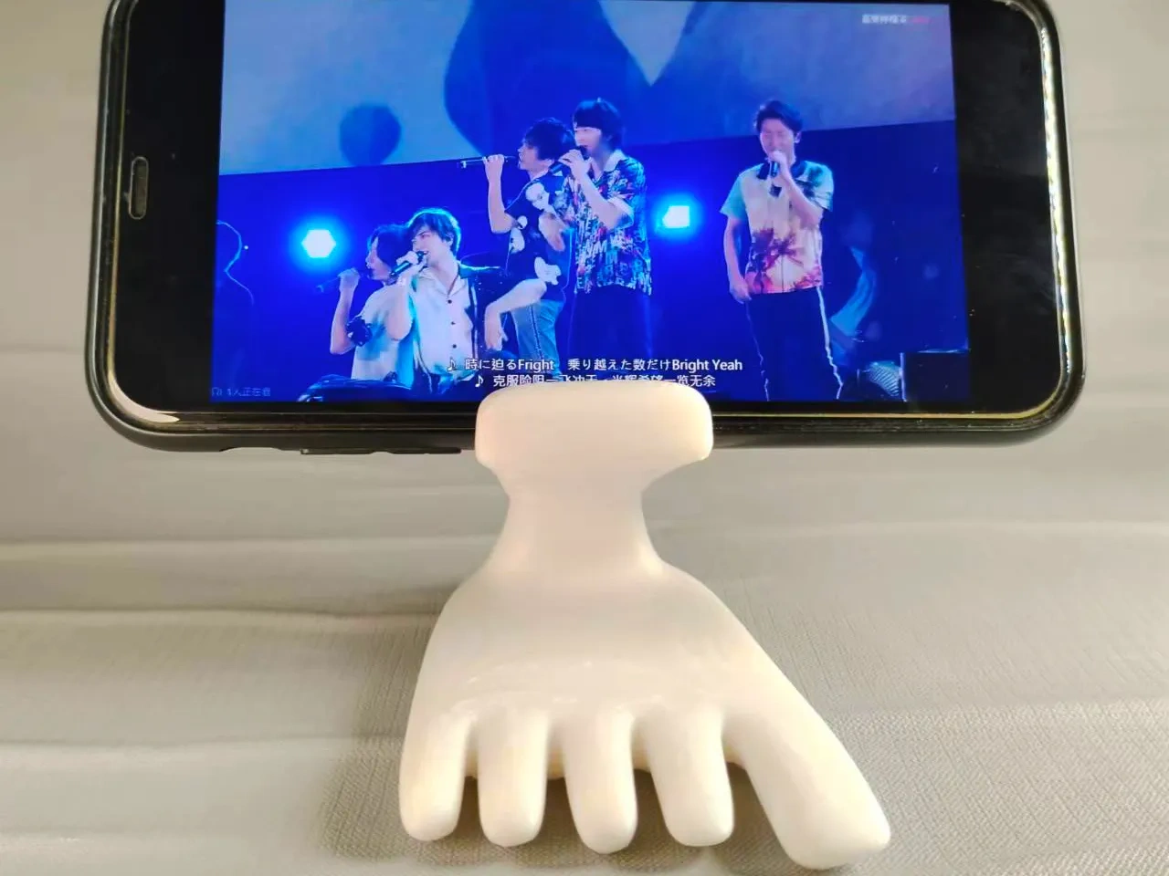 Foot-shaped Phone Stand by user_1337951986 - MakerWorld