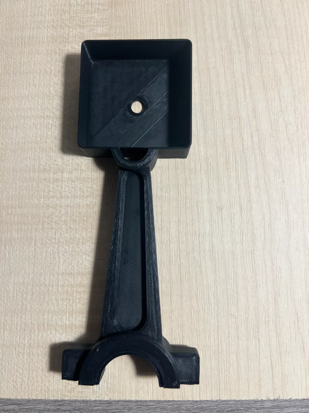 Connecting rod pedestal for table clock by Lo Yankee - MakerWorld