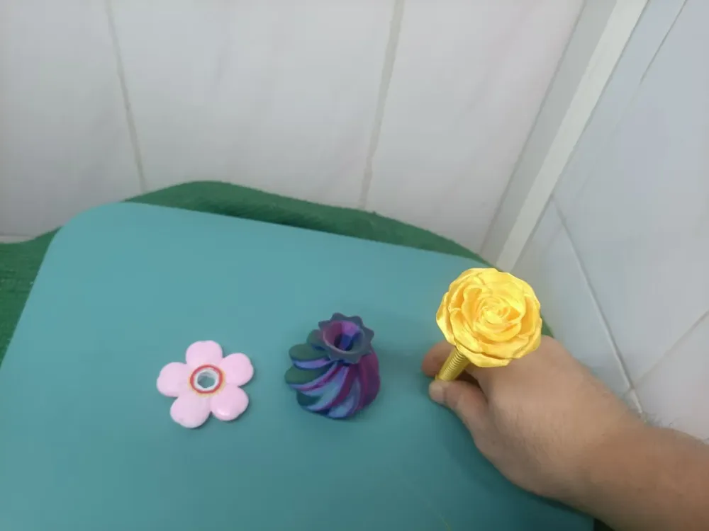 Rose Flower Rotating Pen Vase Fidget Spinner - Free 3D Print Model ...