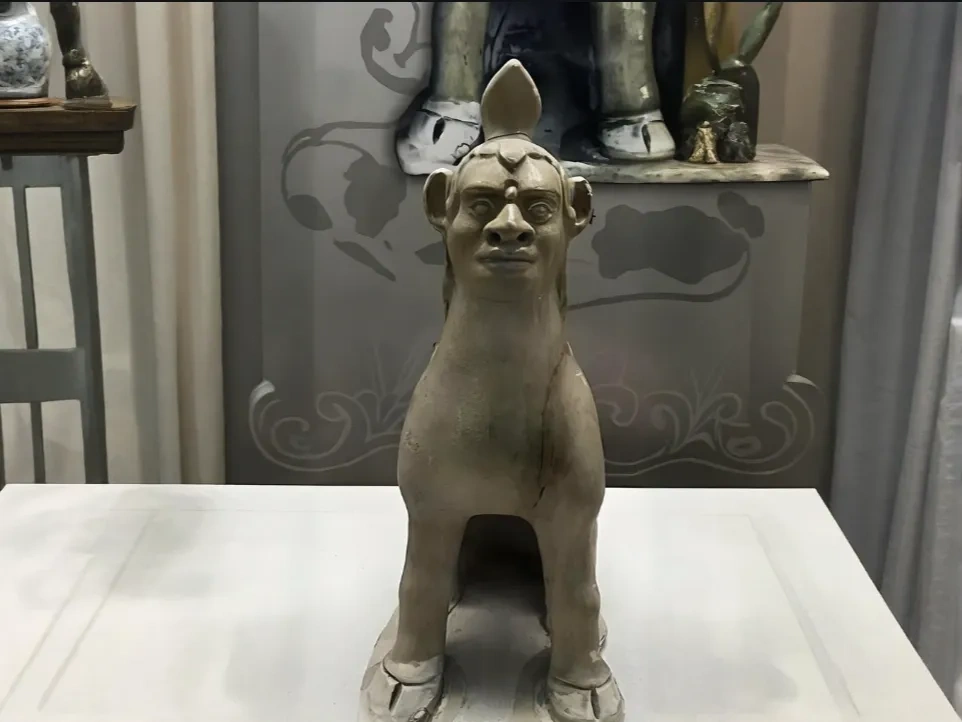 Yaozhou Kiln Town Tomb Beast by 顺遂如意 - MakerWorld