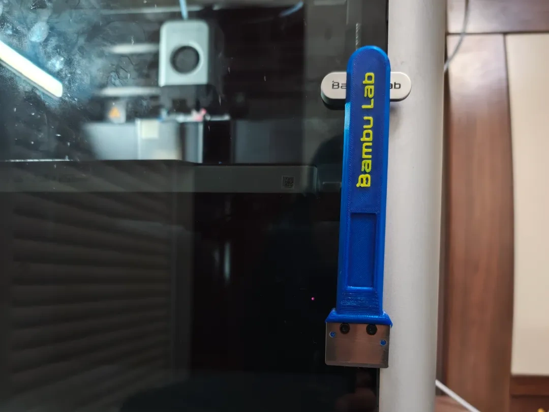 Spatula Handle Hanging on Door Handle Remixed by SKY-UP - MakerWorld