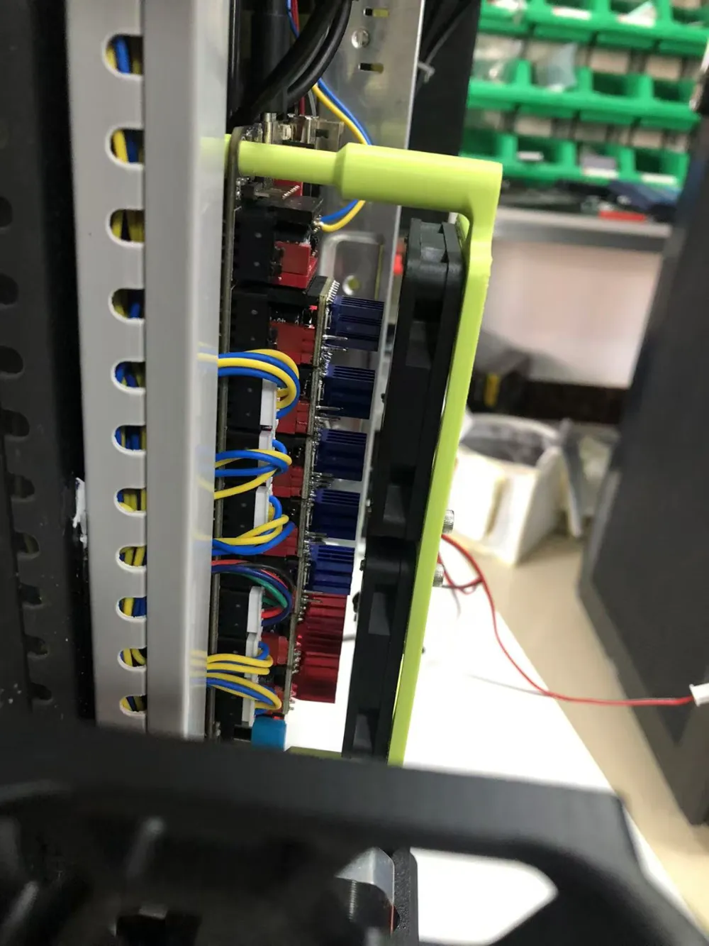 Octopus Motherboard 6010 Fan Cooling Bracket by 小肥皂 - MakerWorld