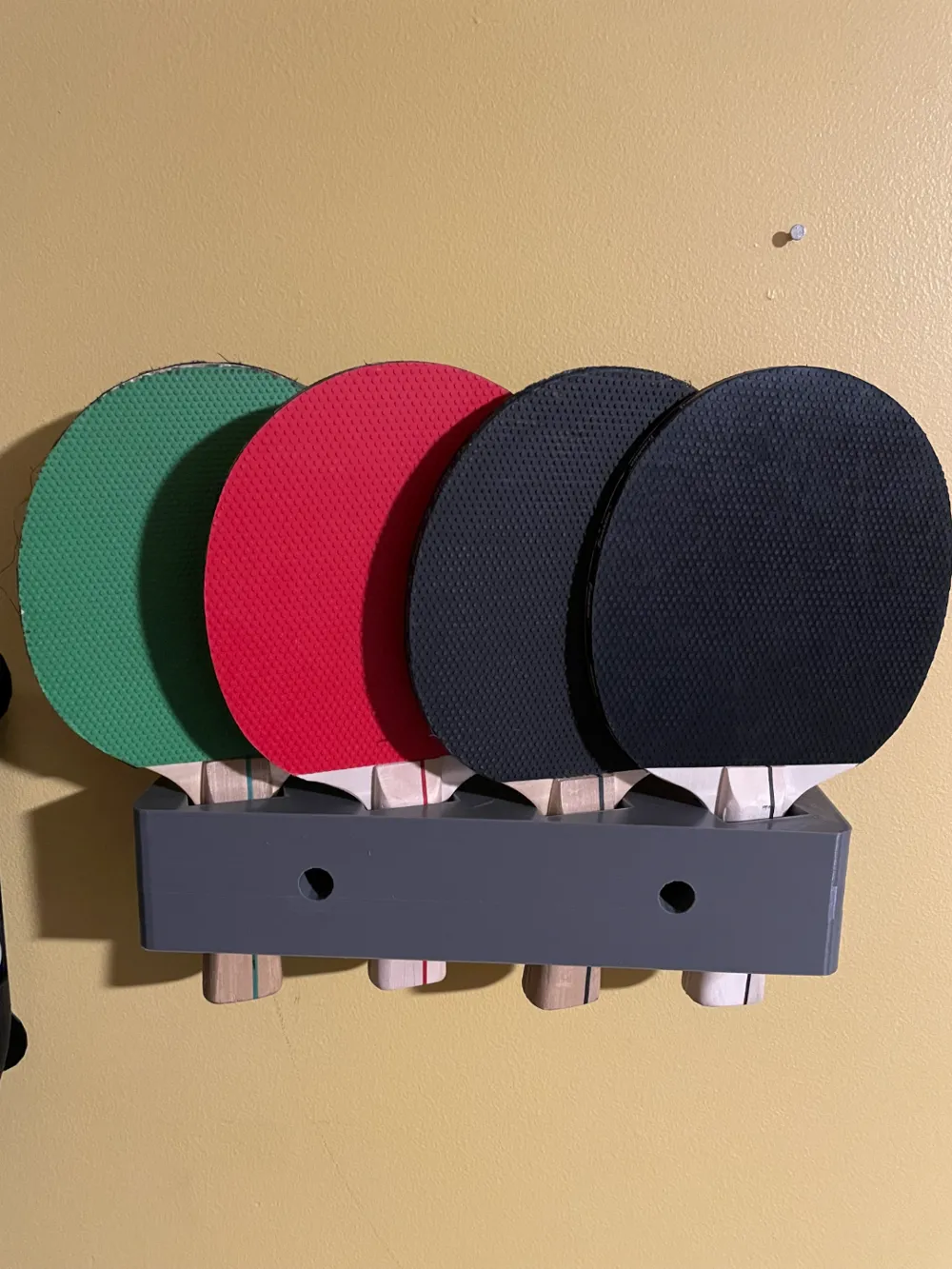 Ping pong wall mount by Tman - MakerWorld