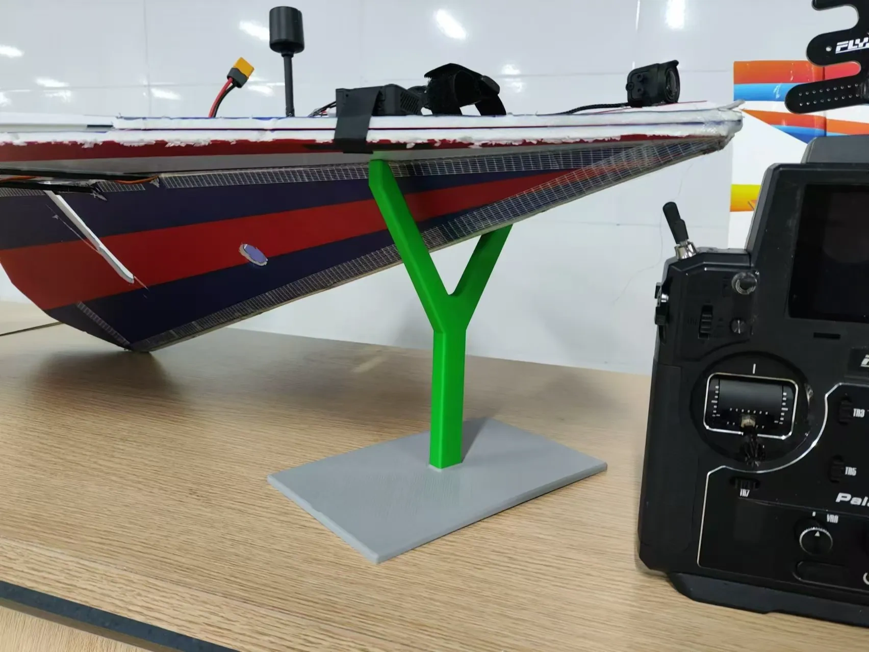 Remote-controlled Paper Airplane Stand by user_3190510646 - MakerWorld