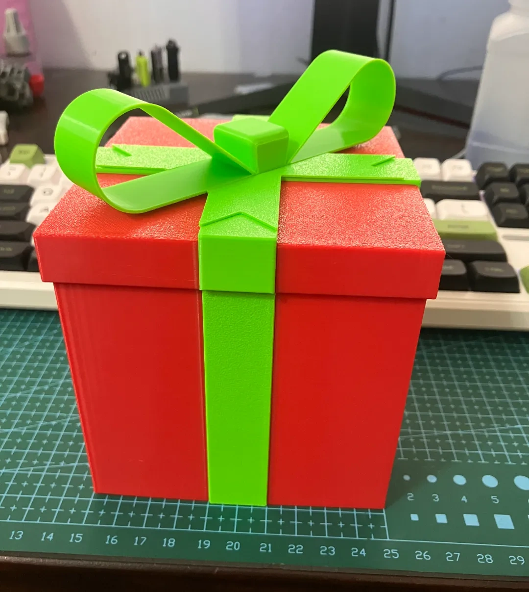 Christmas Gift Box by 暴走的油条丶 - MakerWorld