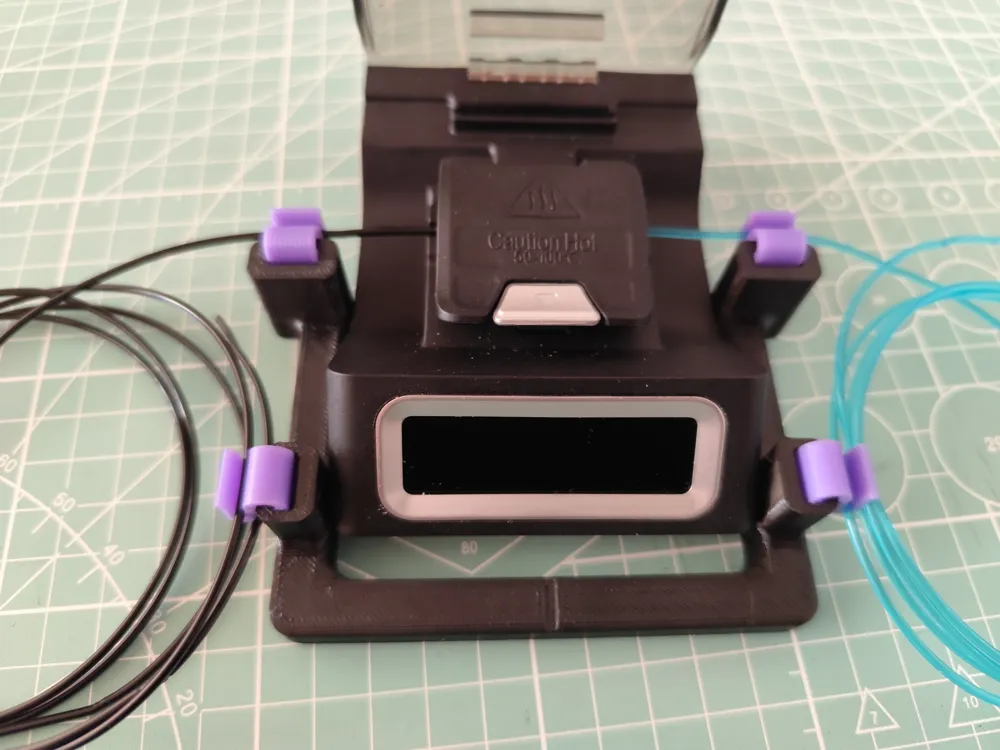 Three Green Filament Splicer Assistant Tool by 矿泉水会飞 - MakerWorld