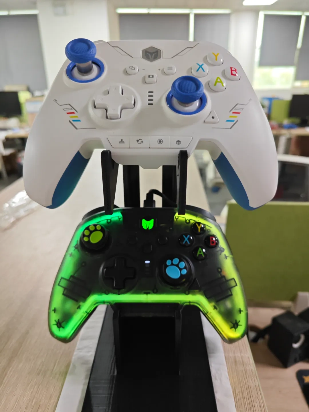 Double-Layer Gamepad Stand by 卡卡智造所 - MakerWorld