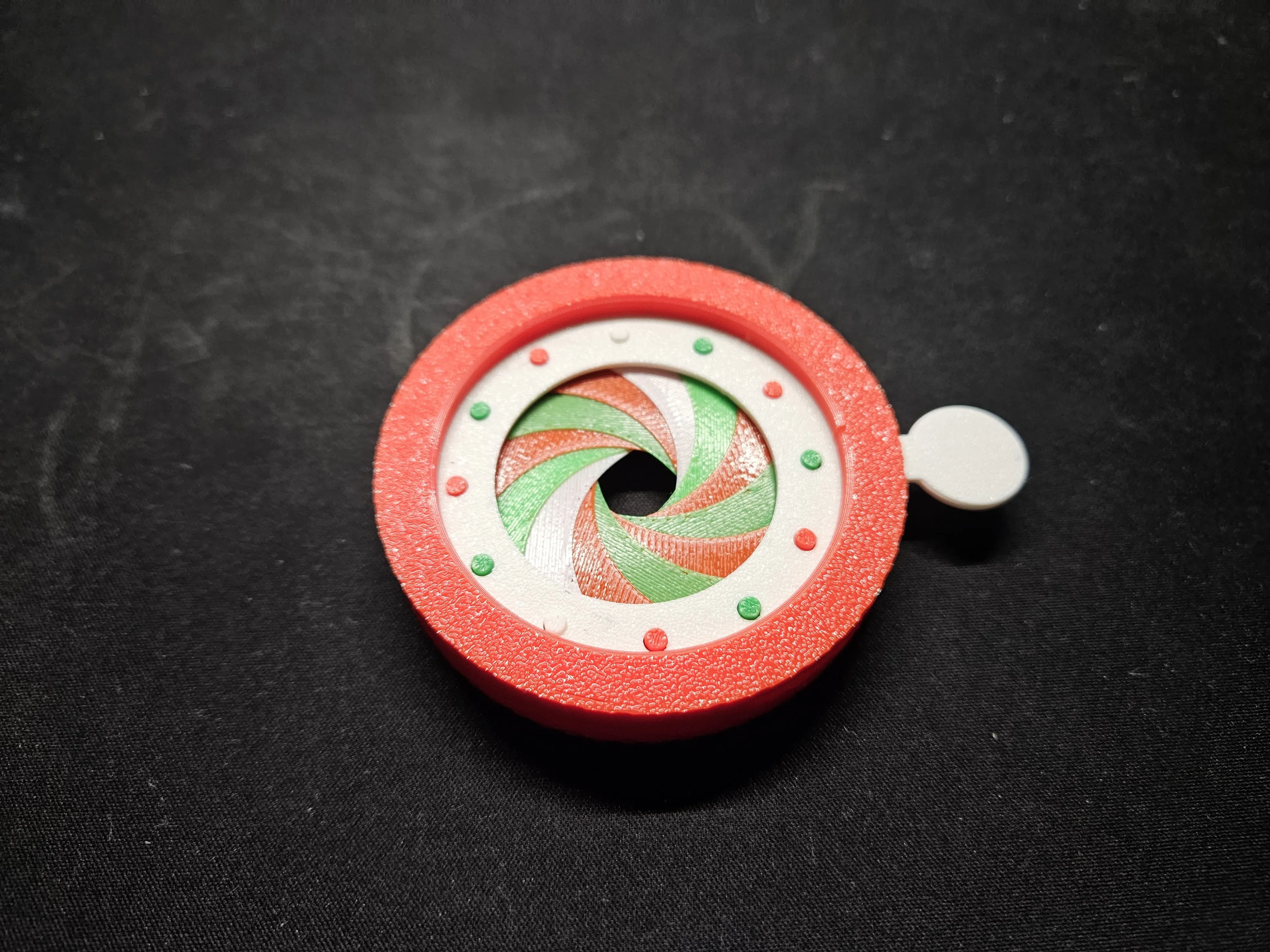 Iris Mechanism Fidget V2 - Free 3D Print Model - MakerWorld