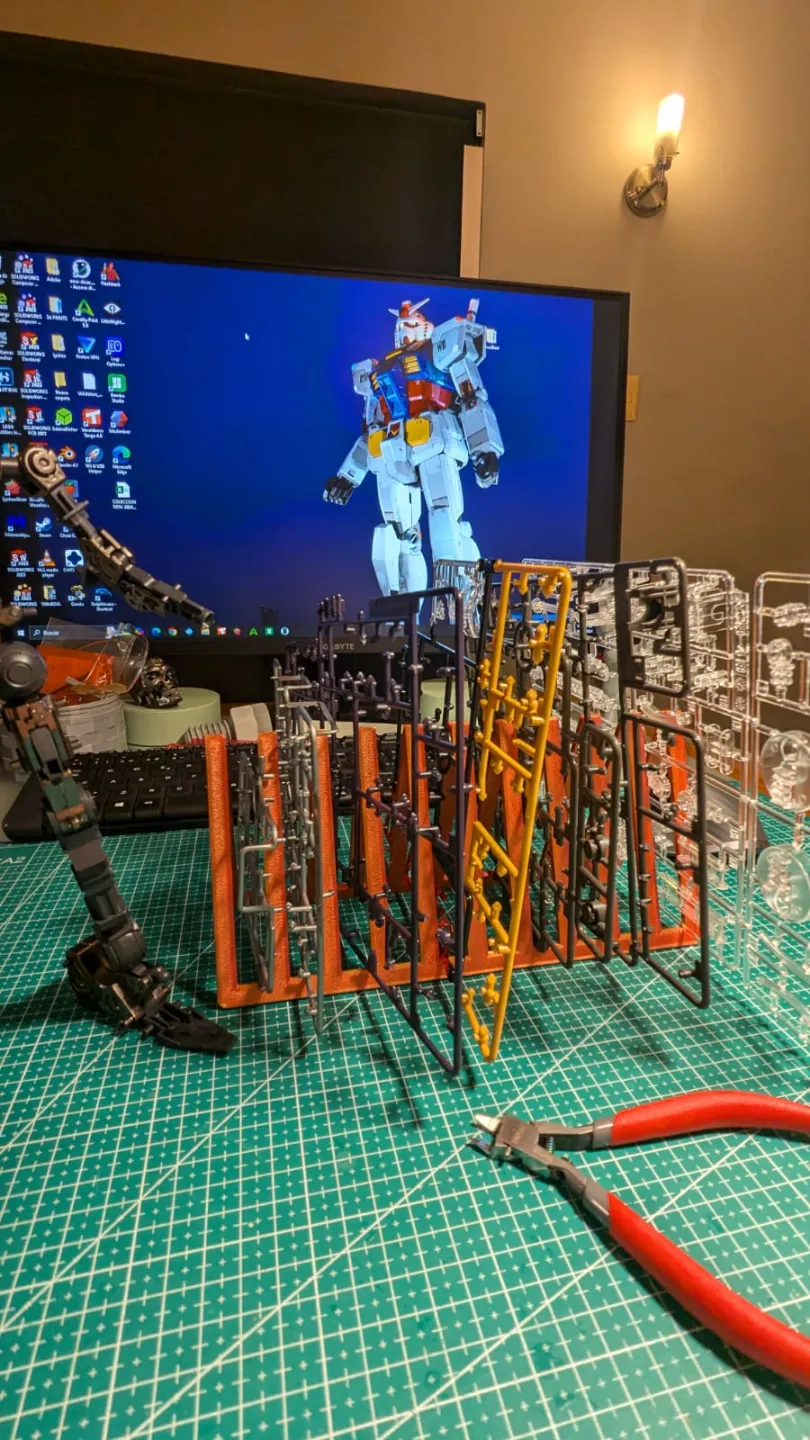 model kit_ gundam_runner holder by Fer_b_m - MakerWorld