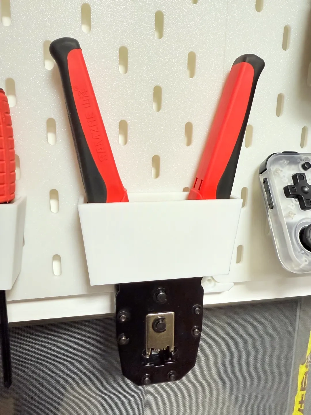 Pegboard Wire Stripper Holder by microSugar - MakerWorld