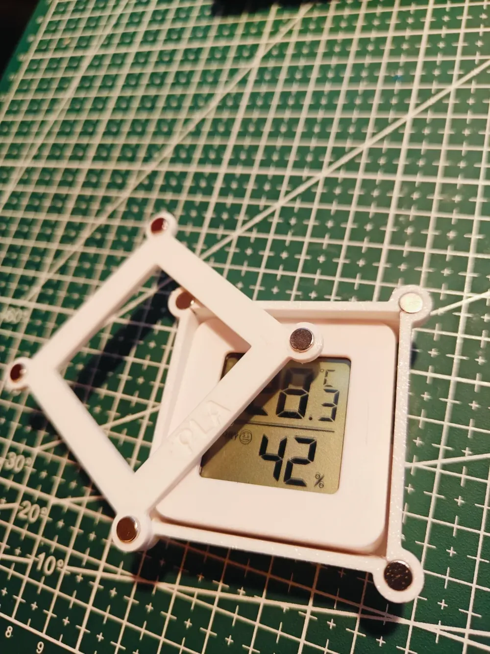 Magnetic Hygrometer Case by user_762949238 - MakerWorld