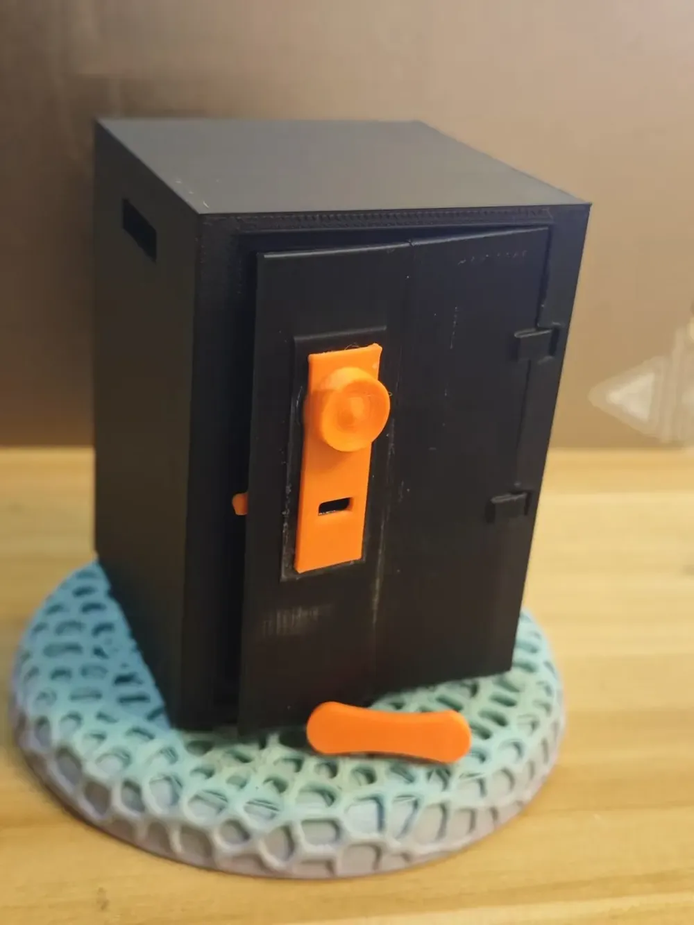 Safe Room Escape Miniature Model Storage by bo莱克 - MakerWorld