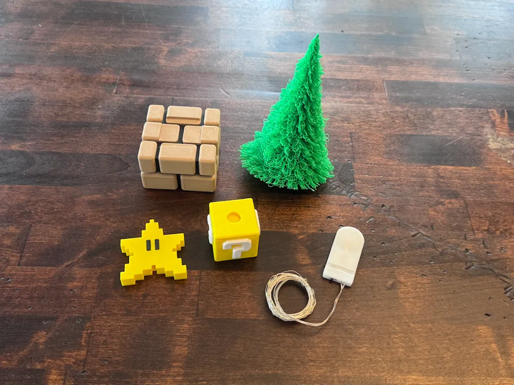 Super Mario Christmas Tree with lights by treefiddy - MakerWorld